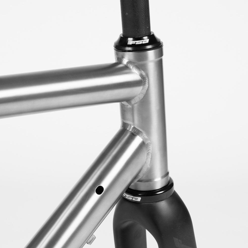 Strada Classic - Titanium Road Frameset - Bossi Bicycles